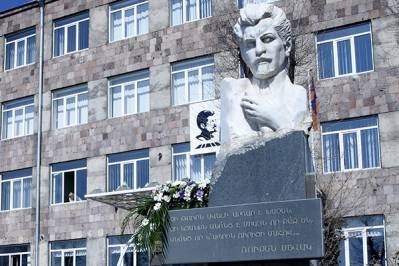 yerevan.am | An action “We remember and demand” dedicated to 130th ...